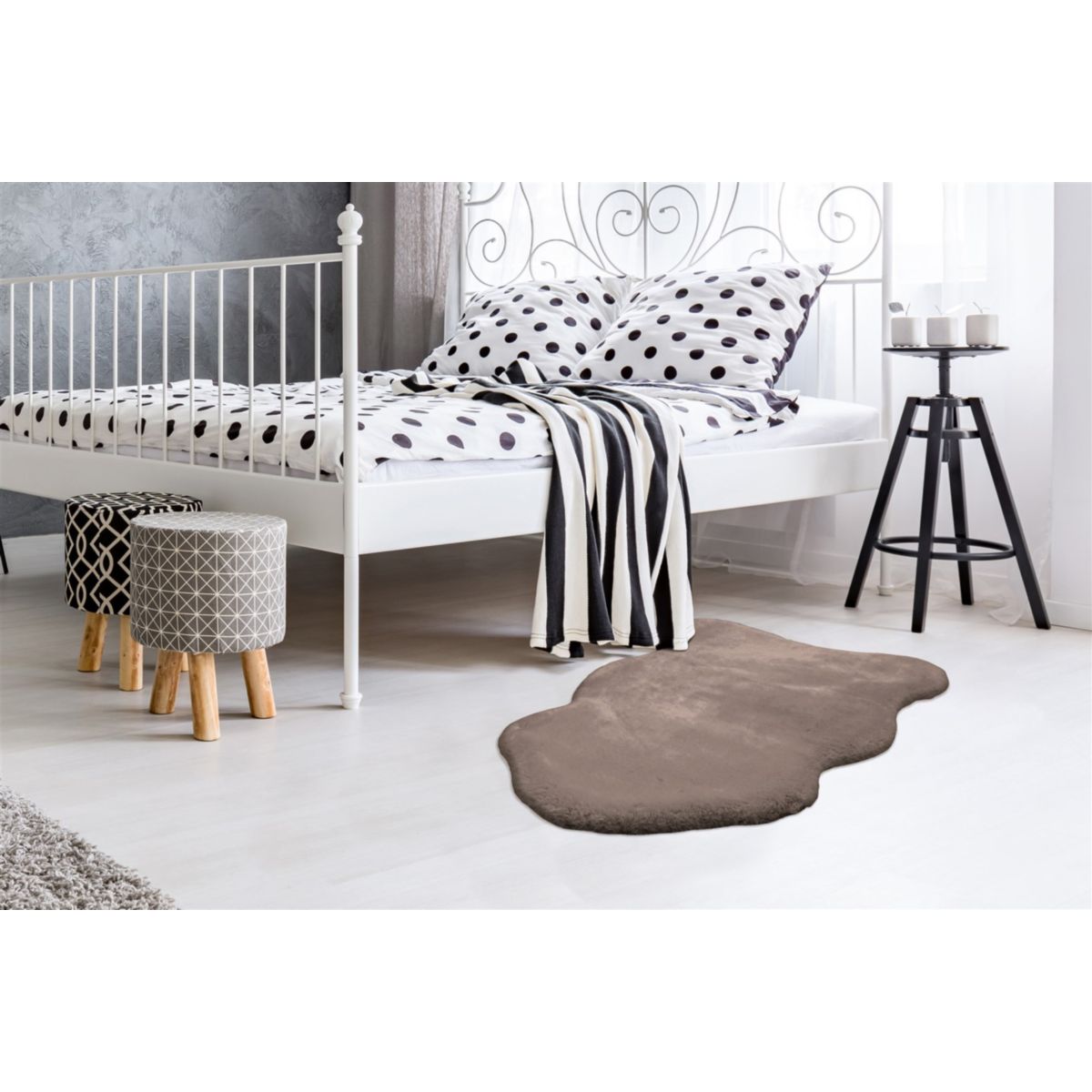 Rabbit Light Sheepskin 825 Taupe 60cm x 90cm online kaufen