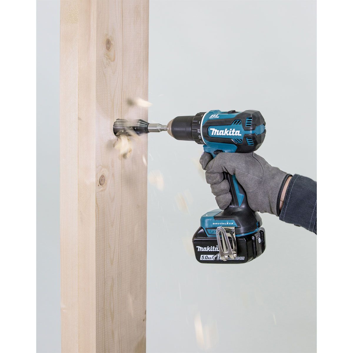 Makita Akku- Bohrschrauber 18V 3,0 Ah inkl. 2 Akkus und Ladegerät ...